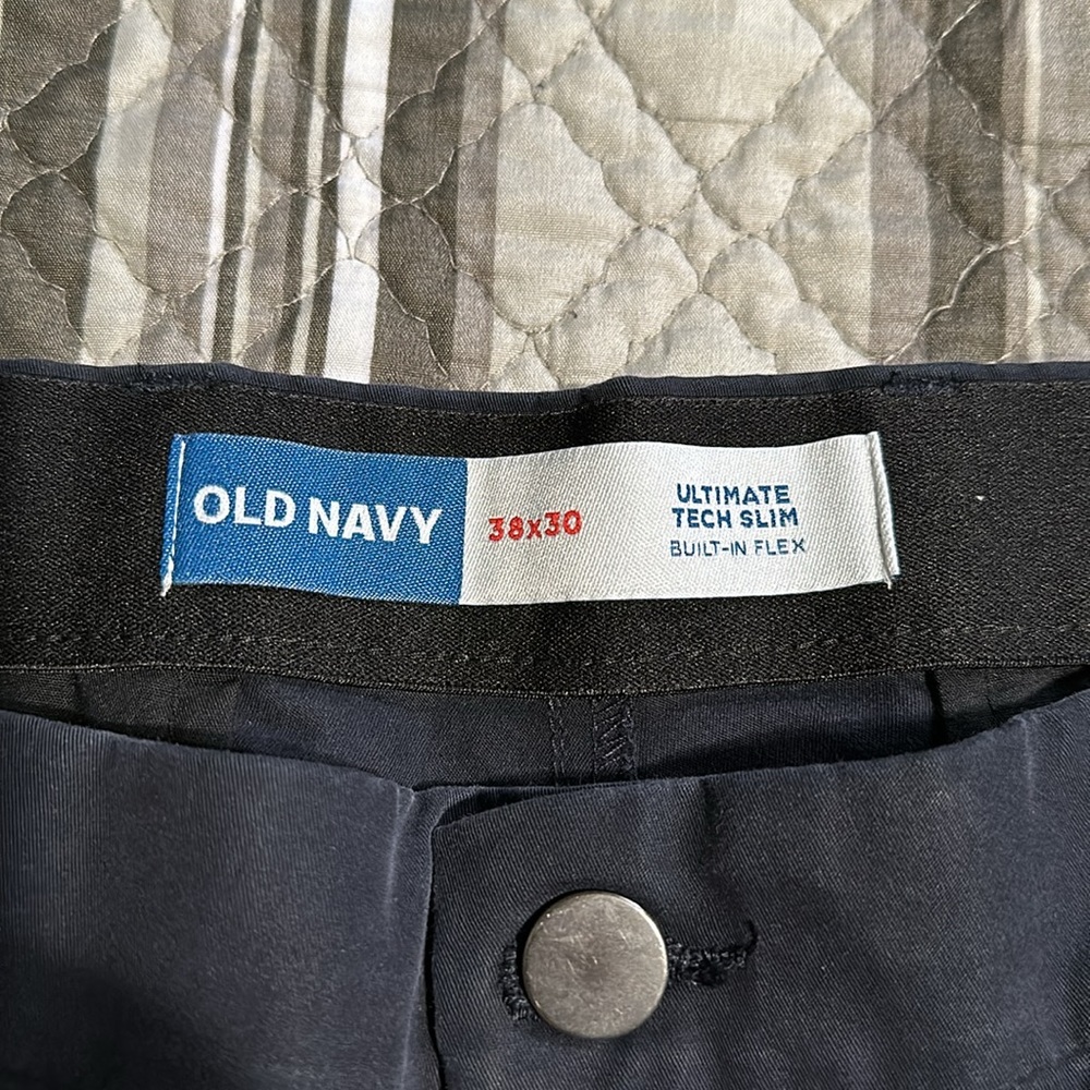 Old Navy Men Navy Blue Slim Ultimate Tech Built-In Fl… - Gem